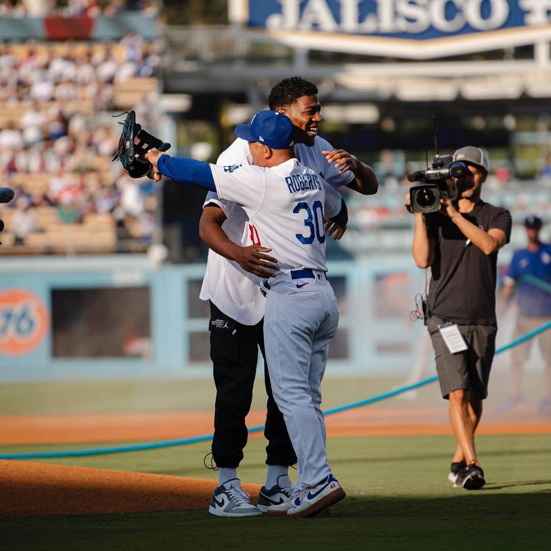 八村塁さんのインスタグラム写真 - (八村塁Instagram)「Dodgers first pitch⚾️🔥」7月9日 15時05分 ...