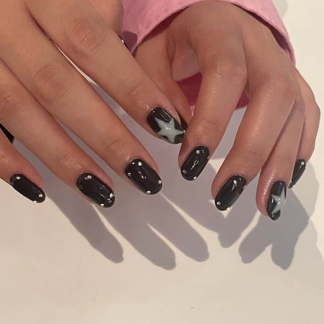 RiLiさんのインスタグラム写真 - (RiLiInstagram)「今のネイルトレンドはこれ ️【スターネイル】★💅♦︎ Special ...