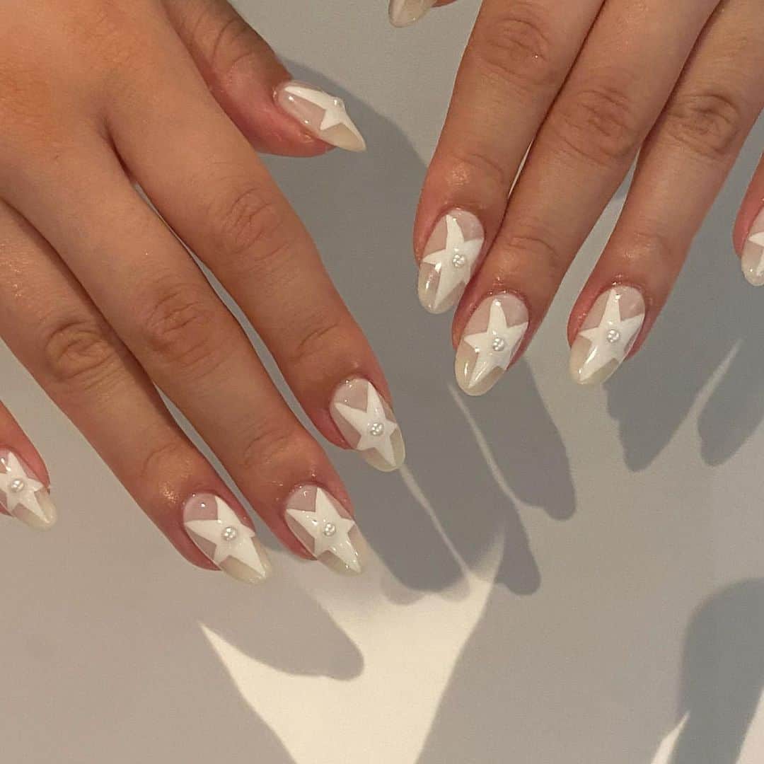 RiLiさんのインスタグラム写真 - (RiLiInstagram)「今のネイルトレンドはこれ ️【スターネイル】★💅♦︎ Special ...