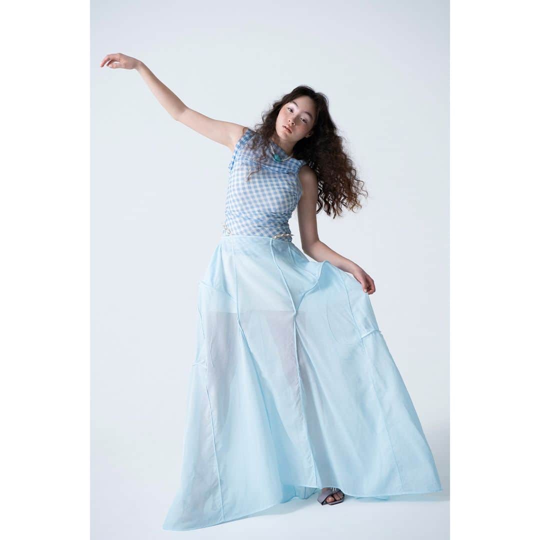 装苑さんのインスタグラム写真 - (装苑Instagram)「\夏に取り入れたい、アクネ ストゥディオズのギンガムチェック！🌻／ 発売中の ...