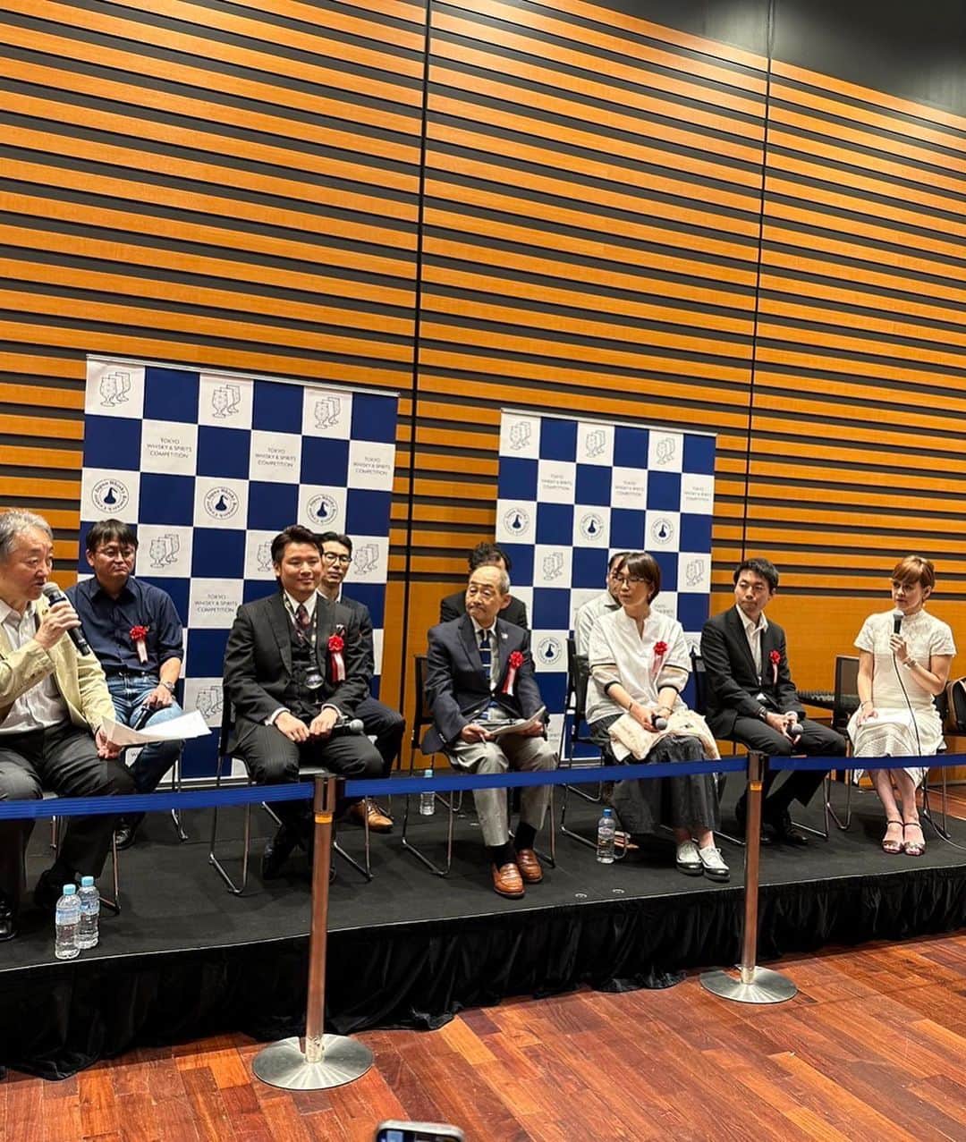 トムセン陽子さんのインスタグラム写真 - (トムセン陽子Instagram)「昨日は「TWSC大試飲会」にMCとして参加しました。 賞を受賞したボトルが大集結！ それらを少しずつ試飲しながら ...