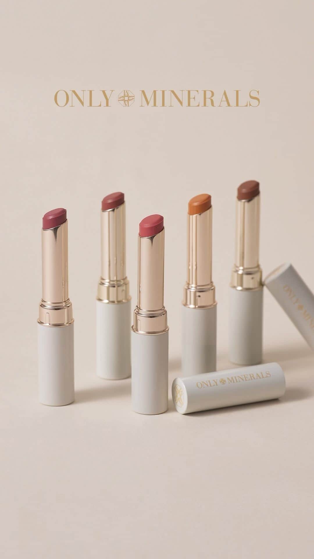 オンリーミネラルさんのインスタグラム動画 - (オンリーミネラルInstagram)「マットリップで即旬顔に 2023年夏のおすすめリップ💄 ミネラルエアリールージュ ふわっと軽やかで ...