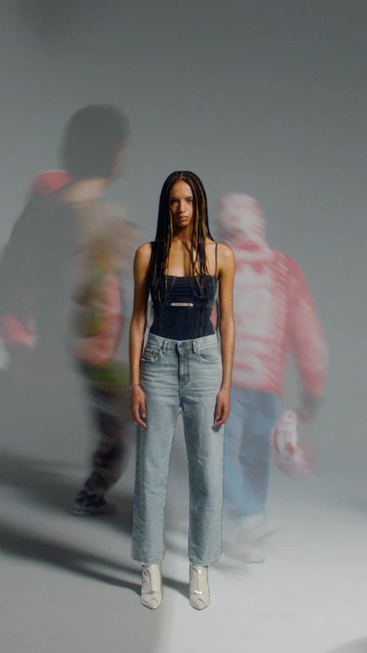 ディーゼルさんのインスタグラム動画 - (ディーゼルInstagram)「Lightness of being. Ground ...