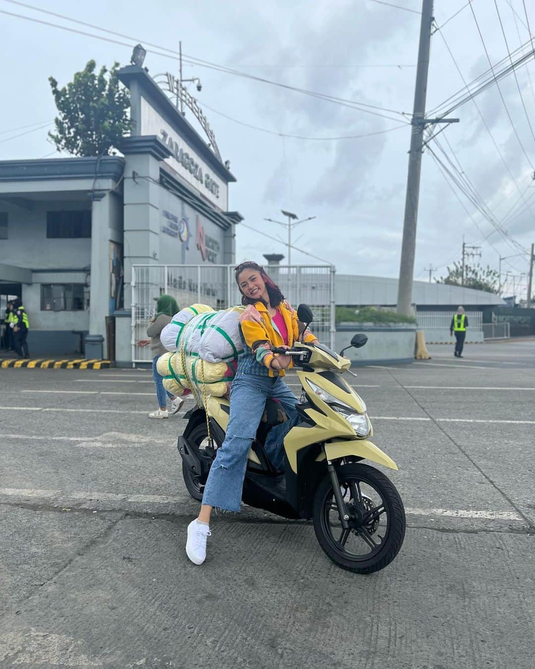 Kim Chiuさんのインスタグラム写真 - (Kim ChiuInstagram)「#Fitcheck 📸📹dump. 😜 ...