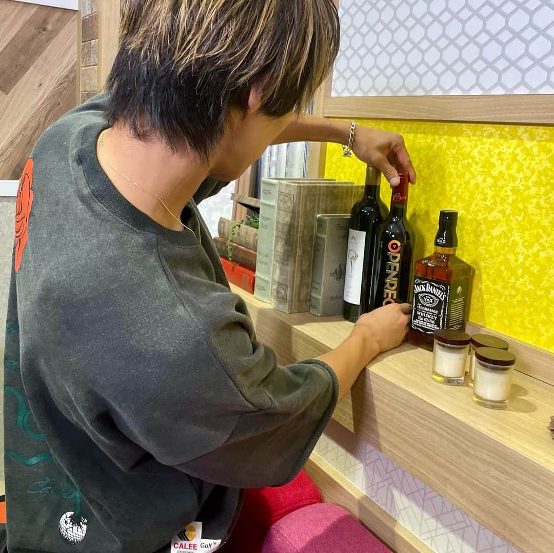 手島章斗さんのインスタグラム写真 - (手島章斗Instagram)「🎤🍾🎤🍾？？ #Buddyscafe #thanks」7月11日 21時47分 - akito_solidemo_official