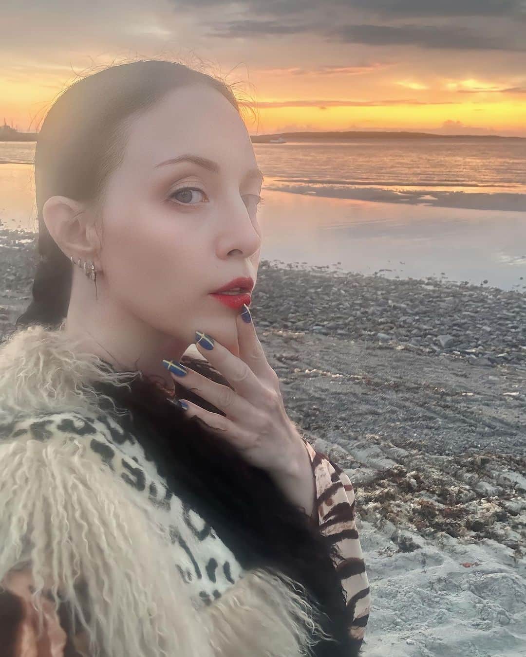 B. Akerlundさんのインスタグラム写真 - (B. AkerlundInstagram)「Chasing Sunsets ….」7月 ...