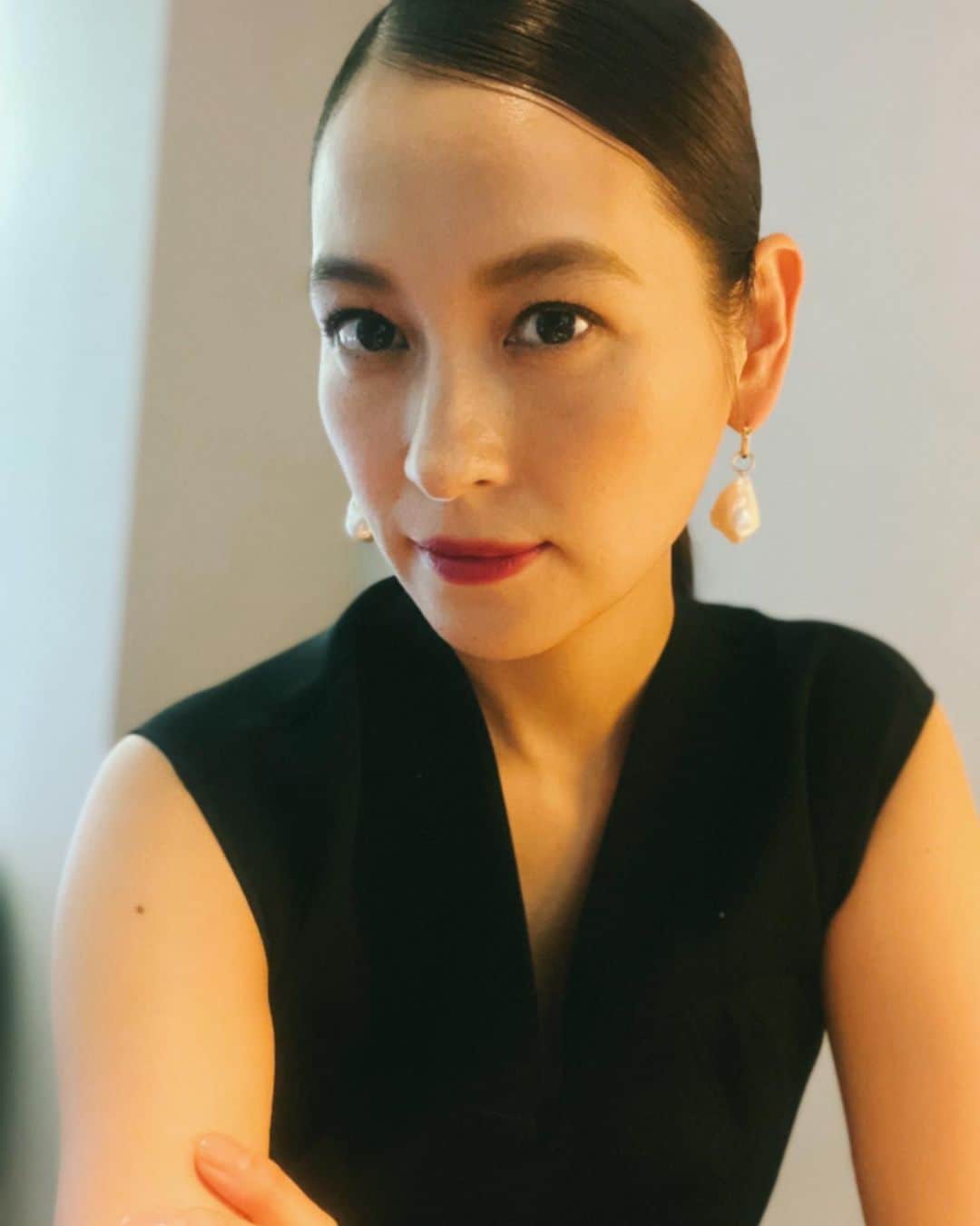 青木裕子さんのインスタグラム写真 - (青木裕子Instagram)「珍しく強めメークでお仕事。 なかなか盛れてる気がしたので、写真載せても ...