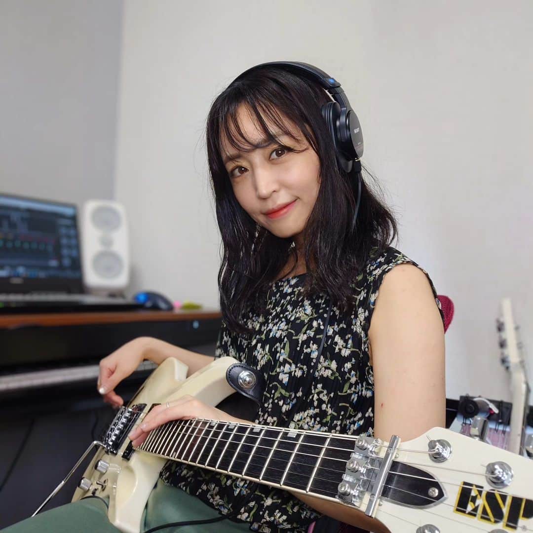 Yukiさんのインスタグラム写真 - (YukiInstagram)「Recording time🎸 最近SNSの更新頻度が下がっていますが ...