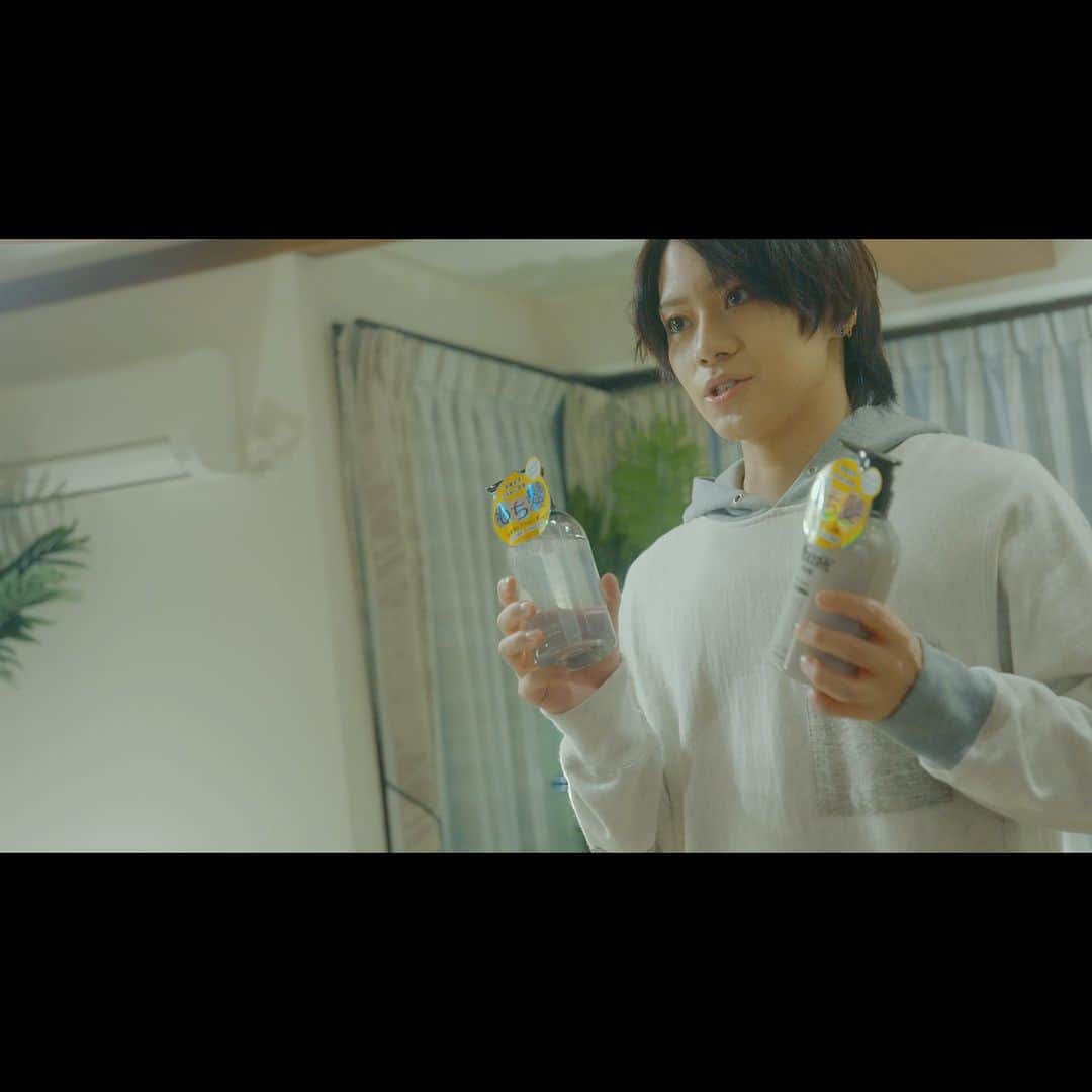 碓井将大さんのインスタグラム写真 - (碓井将大Instagram)「week1からweek4まであり、 %で、徐々に減っていくシャンプーと2人の関係性を描きました。 Web ...