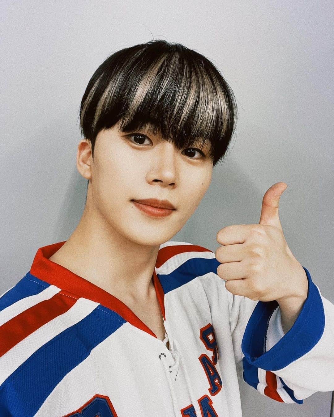 【公式】JO1さんのインスタグラム写真 - (【公式】JO1Instagram)「おはよう！！☀️ アイスホッケーやってみたい🏒 #JO1 #木全翔也 #KIMATASYOYA #じぇおグラム ...