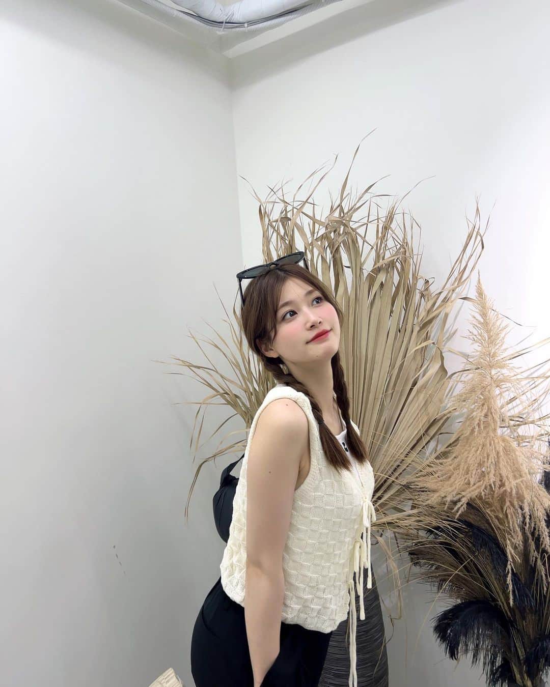 生見愛瑠さんのインスタグラム写真 生見愛瑠instagram 「チーク塗りすぎた日。👾 めるのふく」7月14日 18時56分