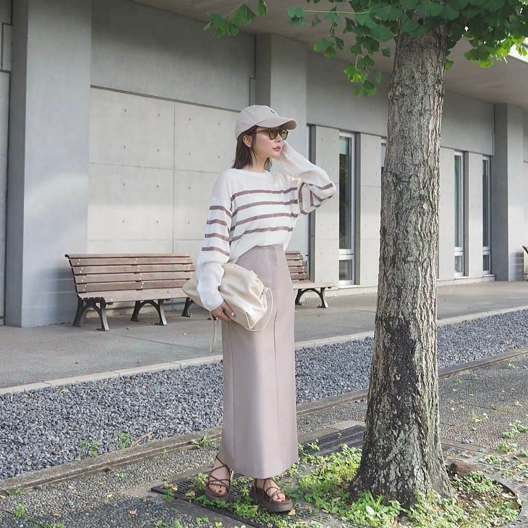 shino_430さんのインスタグラム写真 - (shino_430Instagram)「 ___‪ ボーダーが大人っぽく着れる程良いシアー感が好みのトップス🧺 @classicalelf ...