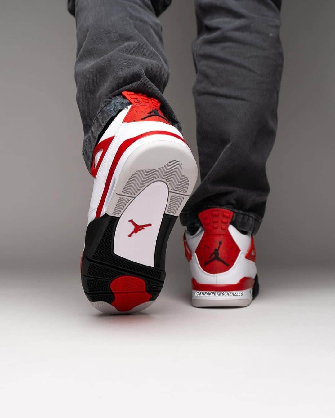 Nice Kicksさんのインスタグラム写真 - (Nice KicksInstagram)「The White Cement 4s get ...