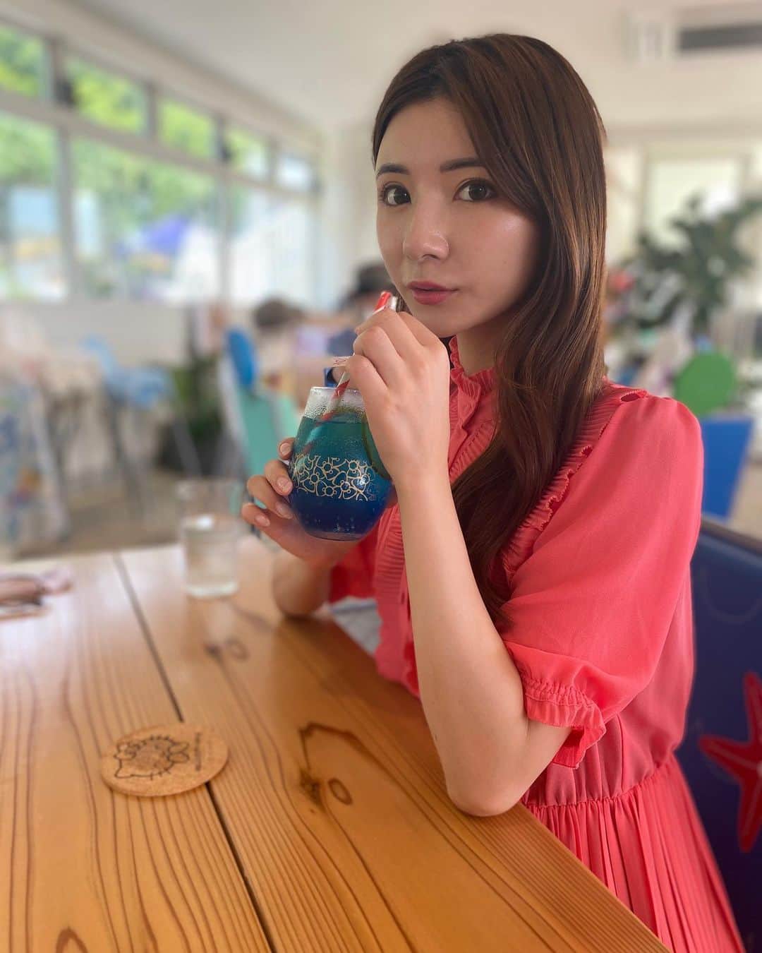 秋葉のぞみさんのインスタグラム写真 秋葉のぞみinstagram 「 🌺🍹🌞🌴💕 生きてるだけで丸儲け