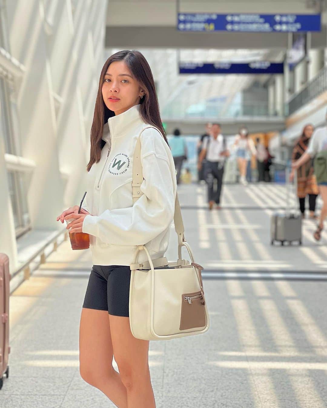 Kim Chiuさんのインスタグラム写真 - (Kim ChiuInstagram)「“𝐋𝐢𝐯𝐞 𝐟𝐨𝐫 𝐭𝐡𝐞 𝐦𝐨𝐦𝐞𝐧𝐭𝐬 𝐲𝐨𝐮 ...