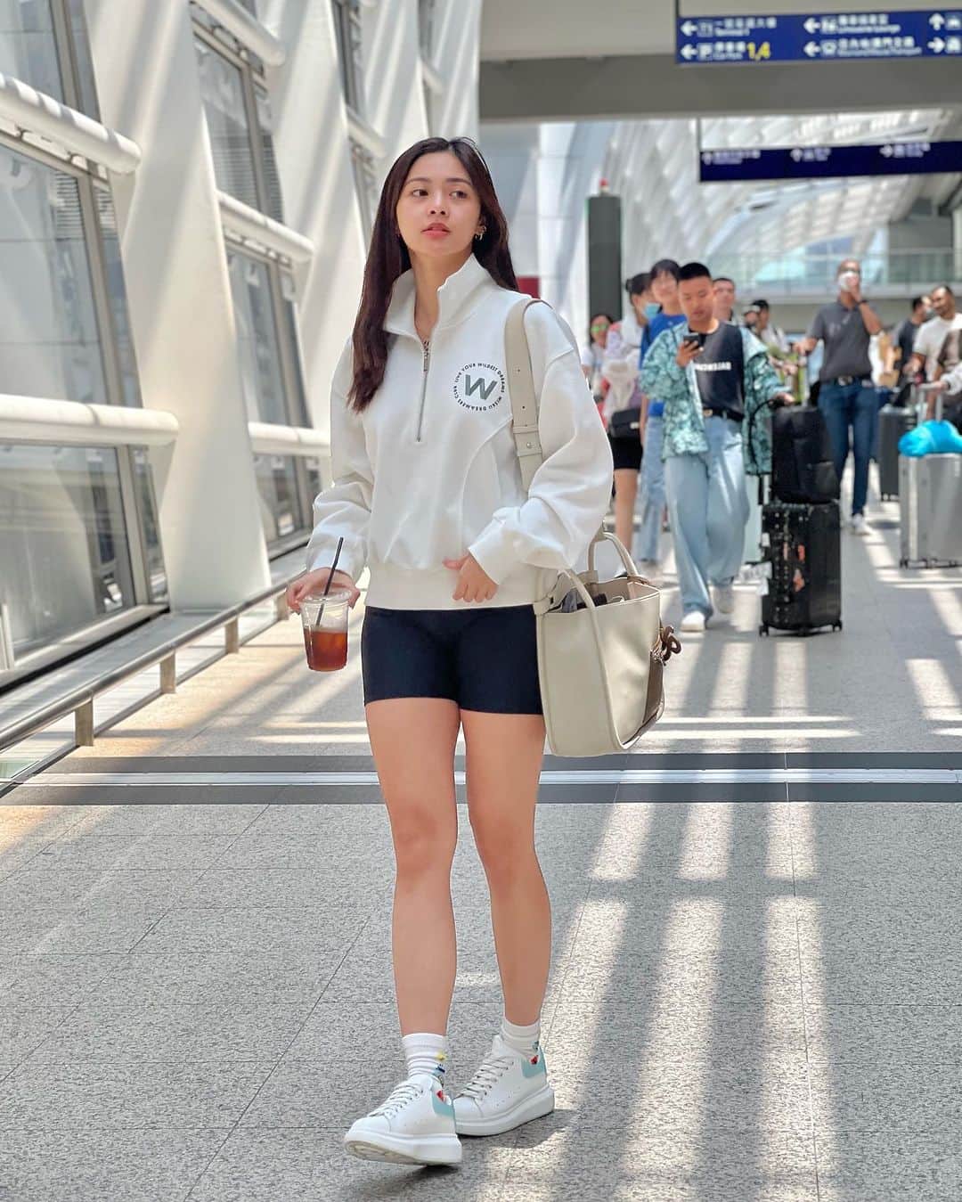 Kim Chiuさんのインスタグラム写真 - (Kim ChiuInstagram)「“𝐋𝐢𝐯𝐞 𝐟𝐨𝐫 𝐭𝐡𝐞 𝐦𝐨𝐦𝐞𝐧𝐭𝐬 𝐲𝐨𝐮 ...