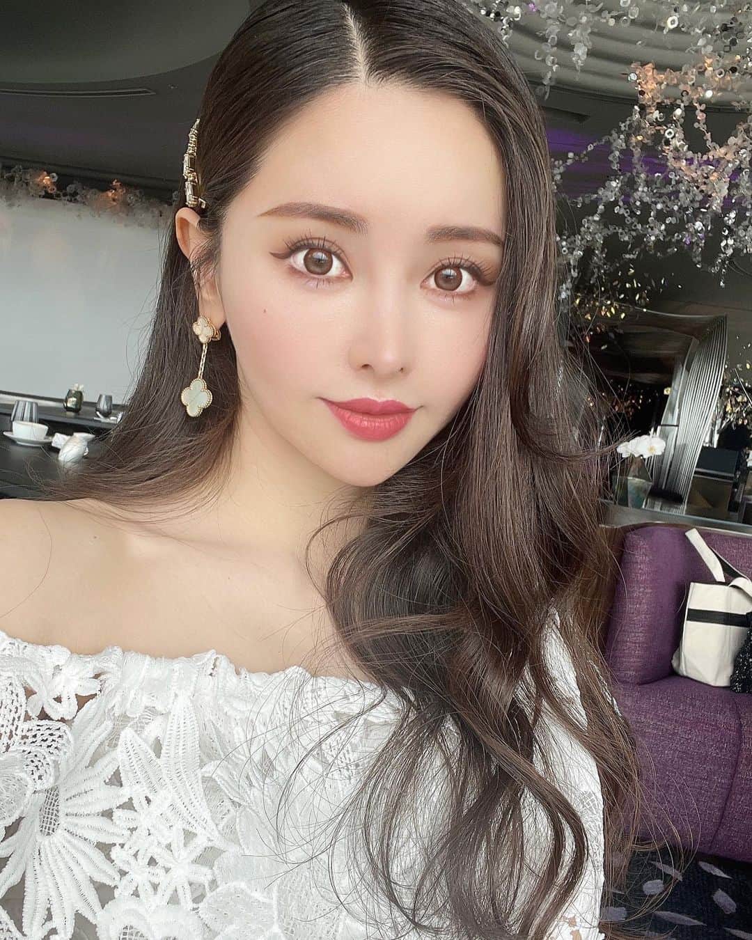 CHIKAさんのインスタグラム写真 - (CHIKAInstagram)「🌻🌻🌻 ヘアピン♡マイブーム。 #コンプレックスリズ #ヘアアレンジ ...