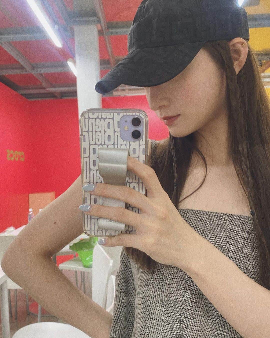 renさんのインスタグラム写真 - (renInstagram)「・ ・ 少し前だけど#れんの服 @anuans.official のお洋服🐺🩶 カジュアルぽさと大人ぽさがあって 色んなタイプ ...