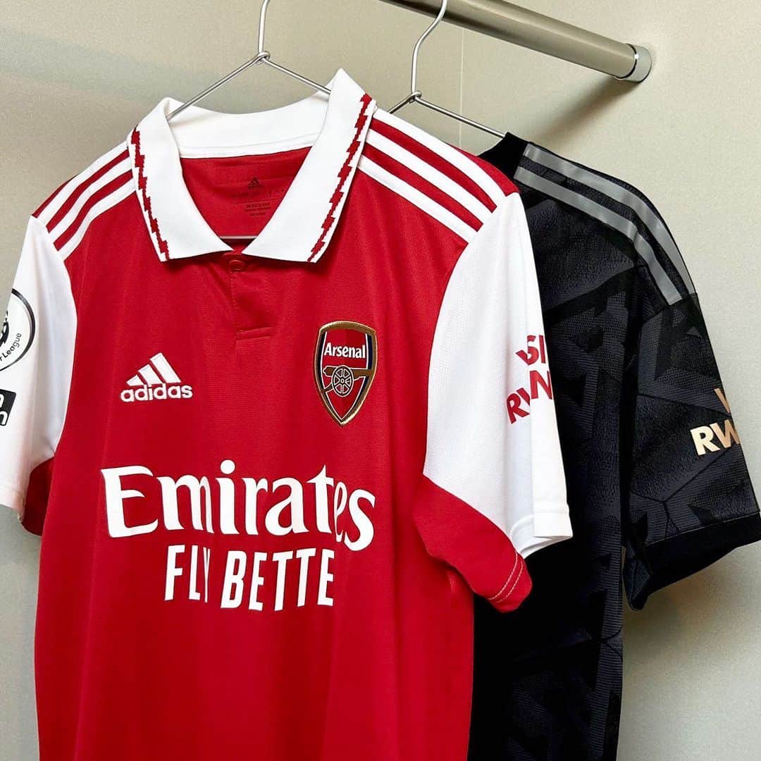 朝日奈寛さんのインスタグラム写真 - (朝日奈寛Instagram)「. Arsenal 22-23 Home🔴&Away⚫️」7月17日 ...