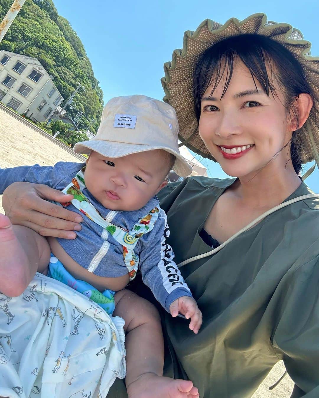 阪本智子さんのインスタグラム写真 阪本智子instagram 「🌊♡ 海の日 今日は早朝に出発して兵庫県豊岡市の【 竹野浜海水浴場