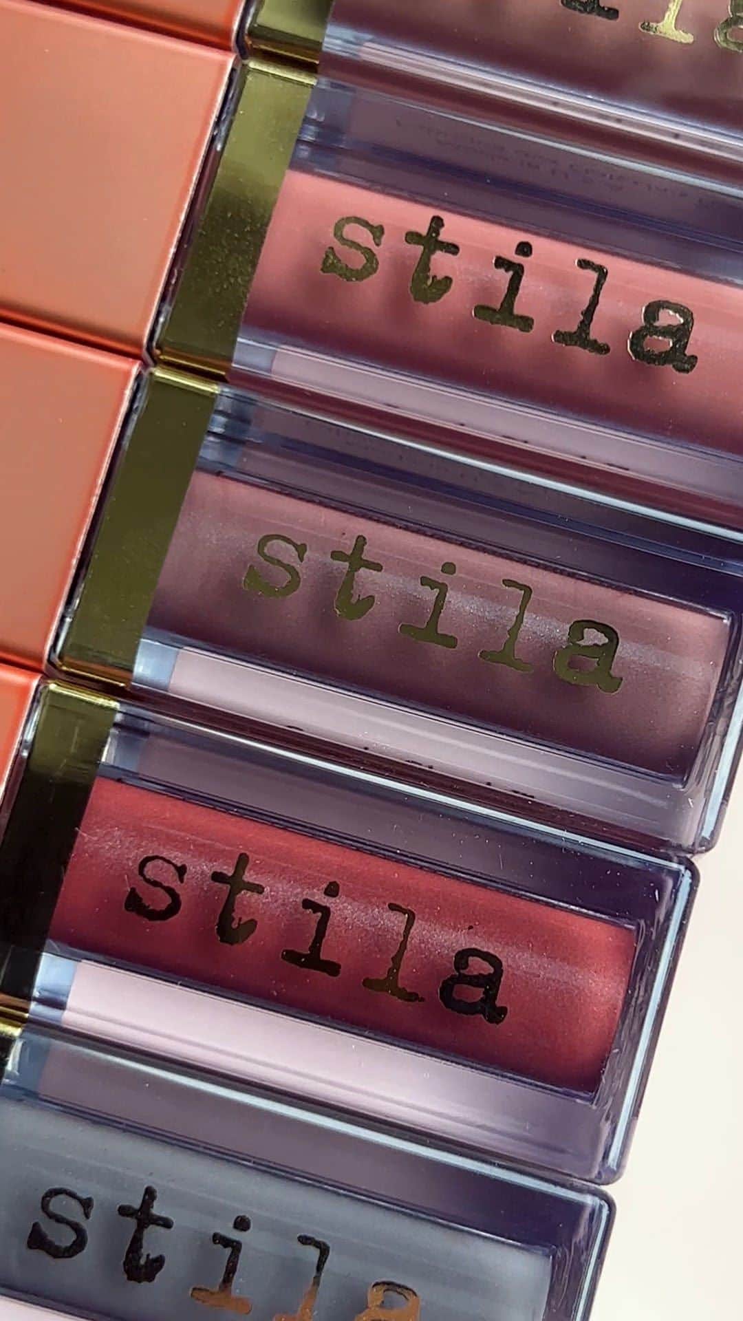 Stila Cosmeticsさんのインスタグラム動画 - (Stila CosmeticsInstagram)「Earth tones ...