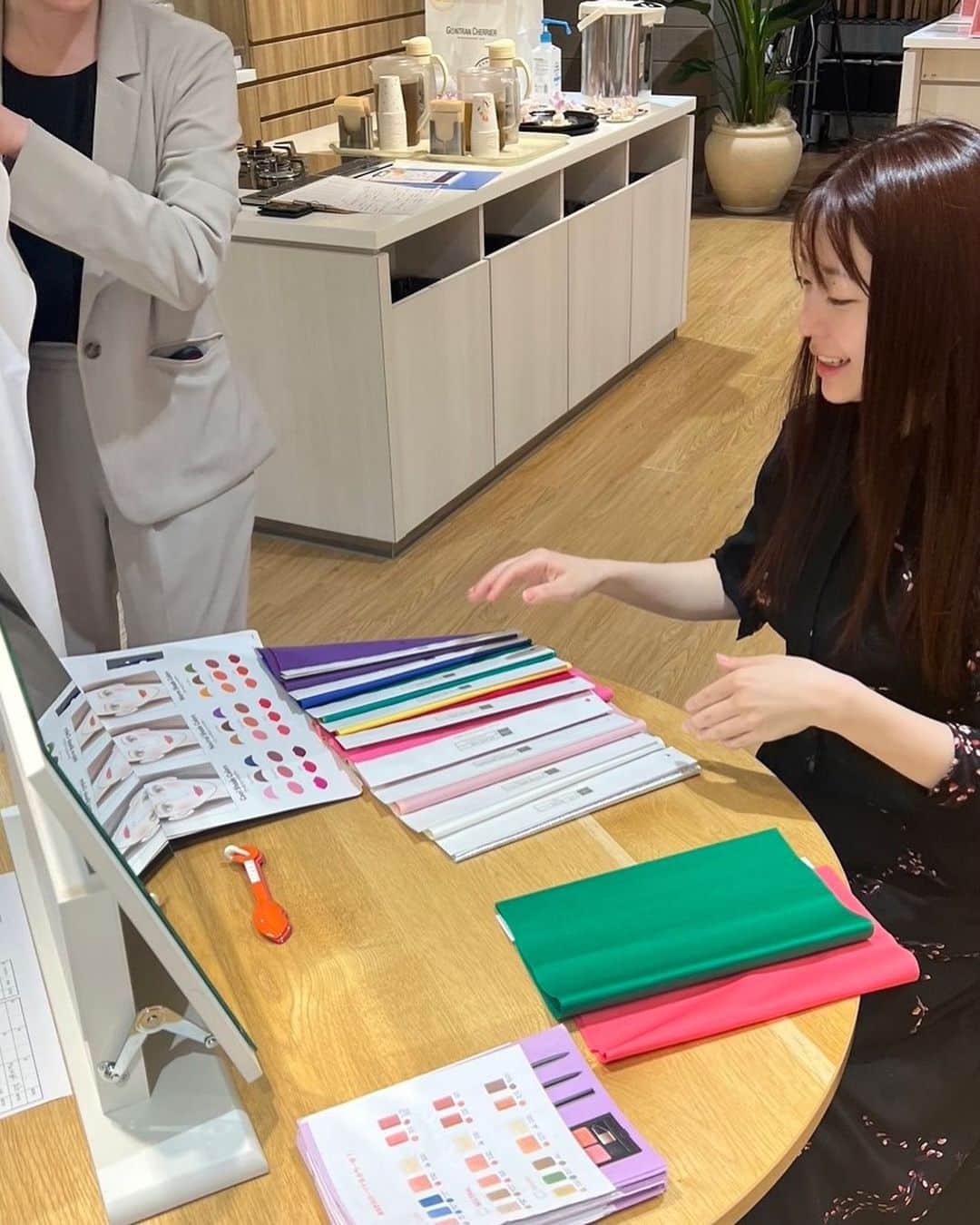 白石みずほさんのインスタグラム写真 - (白石みずほInstagram)「_ @arsoa_official さんで 注文していた商品が届きました🎁 先日泥パック体験したり パーソナルカラー ...