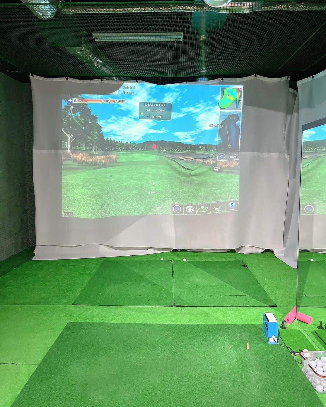 とくさきさんのインスタグラム写真 - (とくさきInstagram)「ROUGH GOLF RANGE OSAKAに行ってきた🥰⛳️💕 . 本町駅から徒歩2分のところにあってめちゃ駅近 私は ...