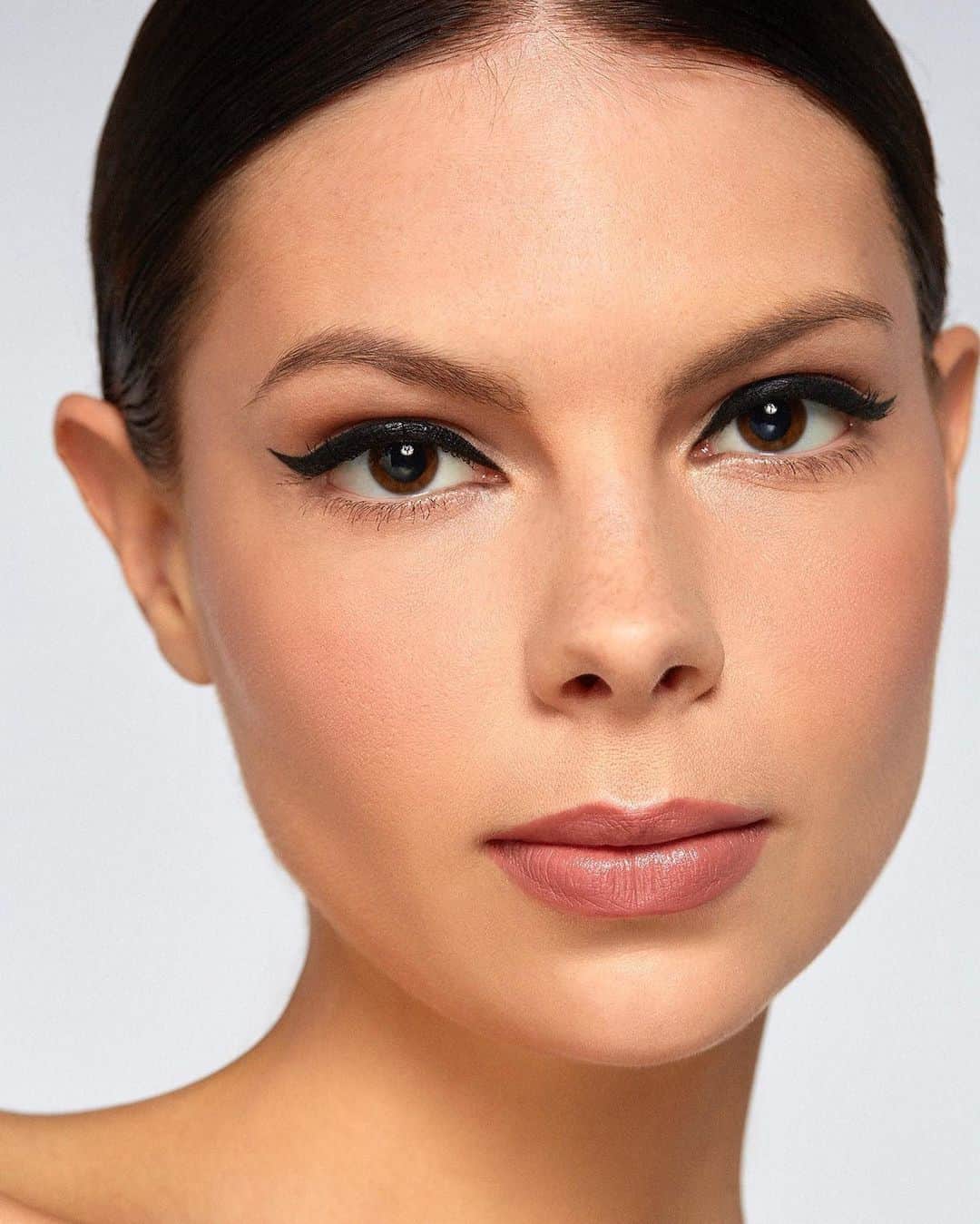 NARSさんのインスタグラム写真 - (NARSInstagram)「Elevated makeup. Easier than ever ...