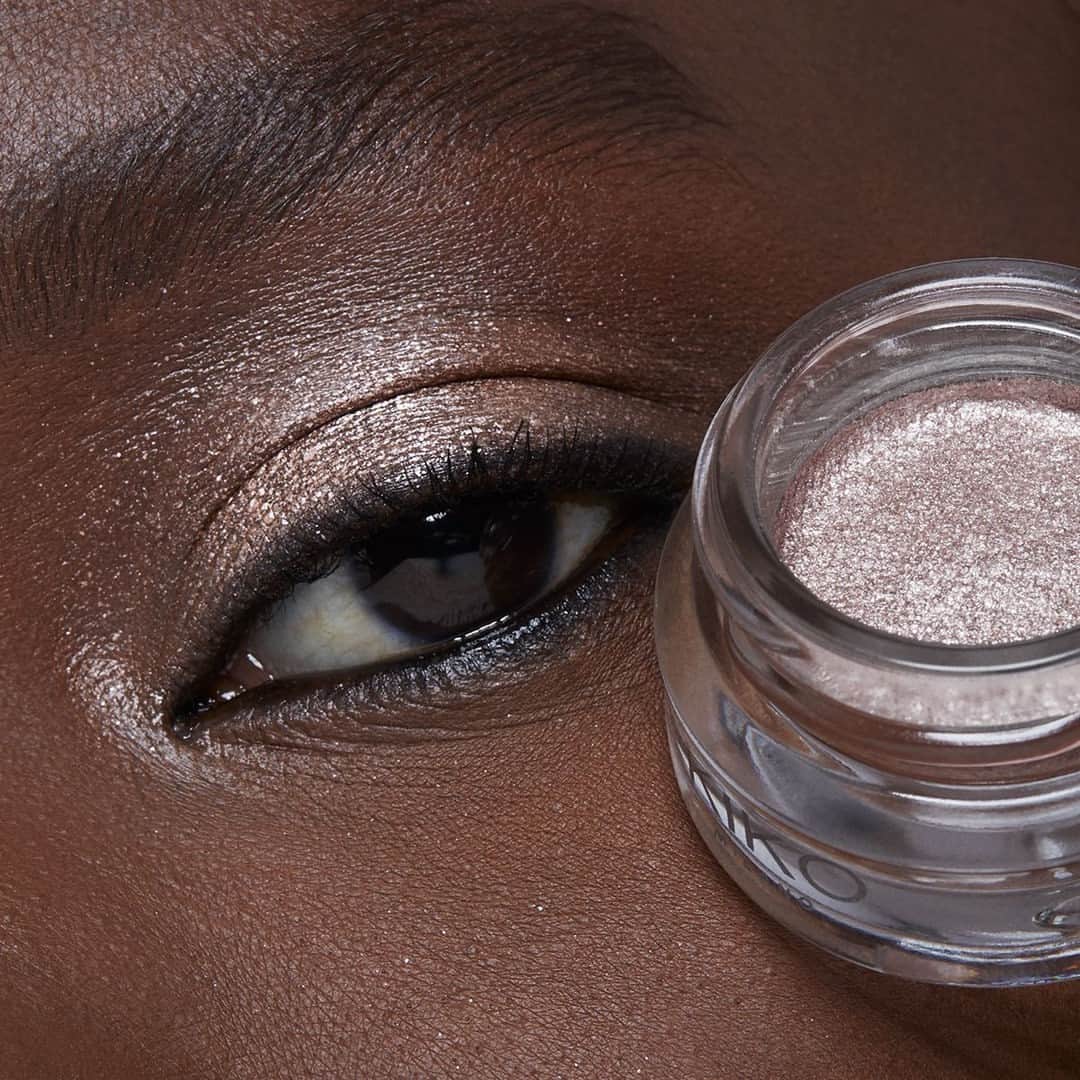 KIKO MILANOさんのインスタグラム写真 - (KIKO MILANOInstagram)「A touch of shimmer is ...