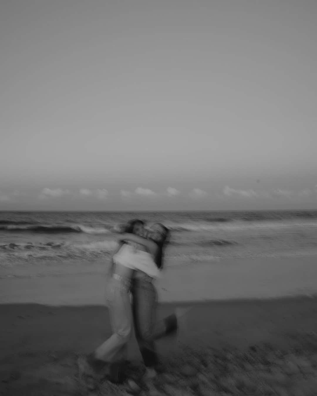 Maddie COATESさんのインスタグラム写真 - (Maddie COATESInstagram)「Time's currency ...