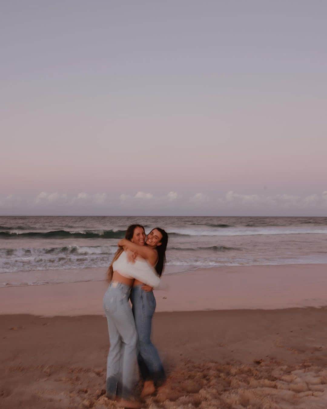 Maddie COATESさんのインスタグラム写真 - (Maddie COATESInstagram)「Time's currency ...