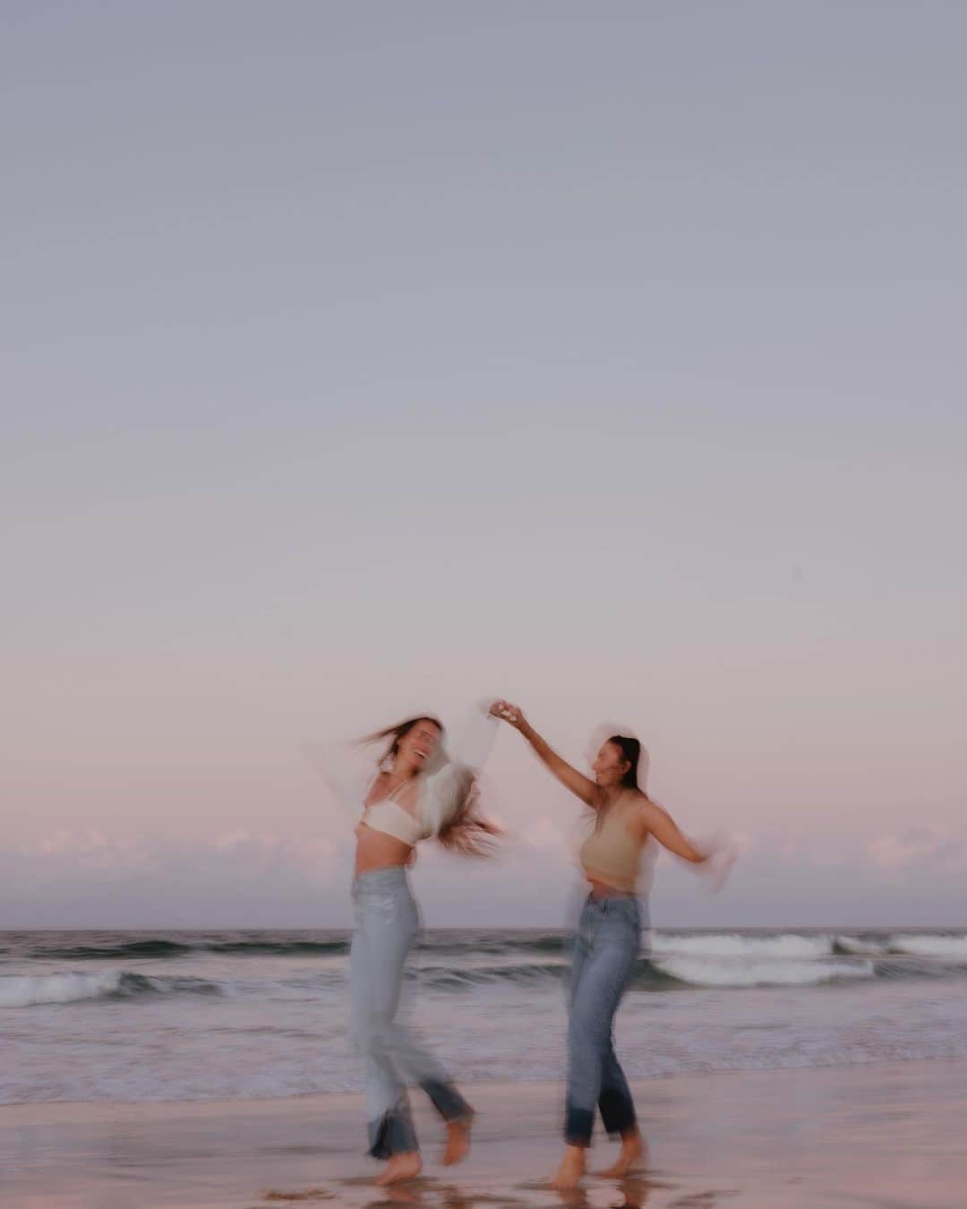 Maddie COATESさんのインスタグラム写真 - (Maddie COATESInstagram)「Time's currency ...