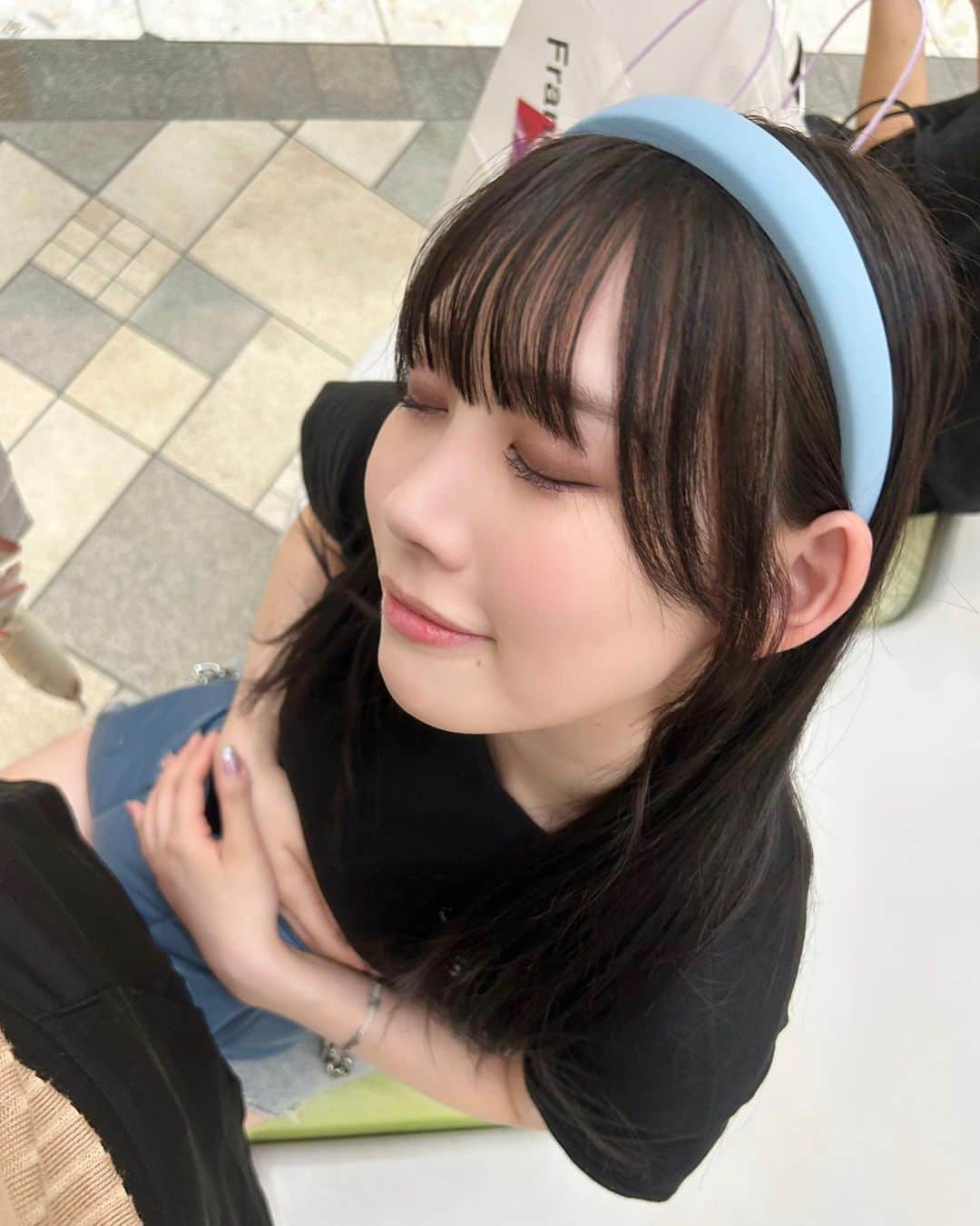 篠見星奈さんのインスタグラム写真 - (篠見星奈Instagram)「. へへっ👶🏻🩵 #カチューシャヘア #グラビア #篠見星奈」8月14日 ...