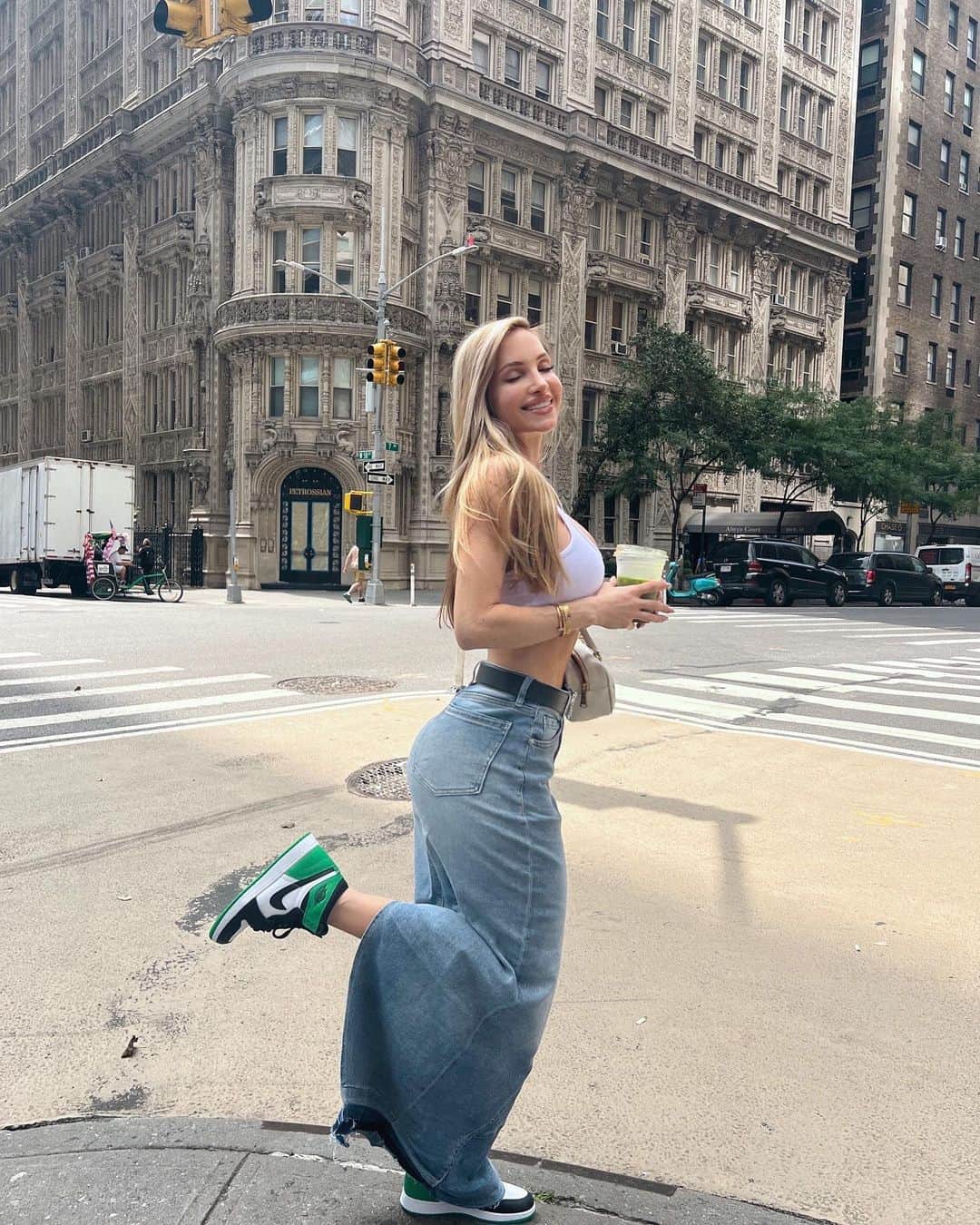 Amanda Leeさんのインスタグラム写真 - (Amanda LeeInstagram)「matcha + fresh baked ...