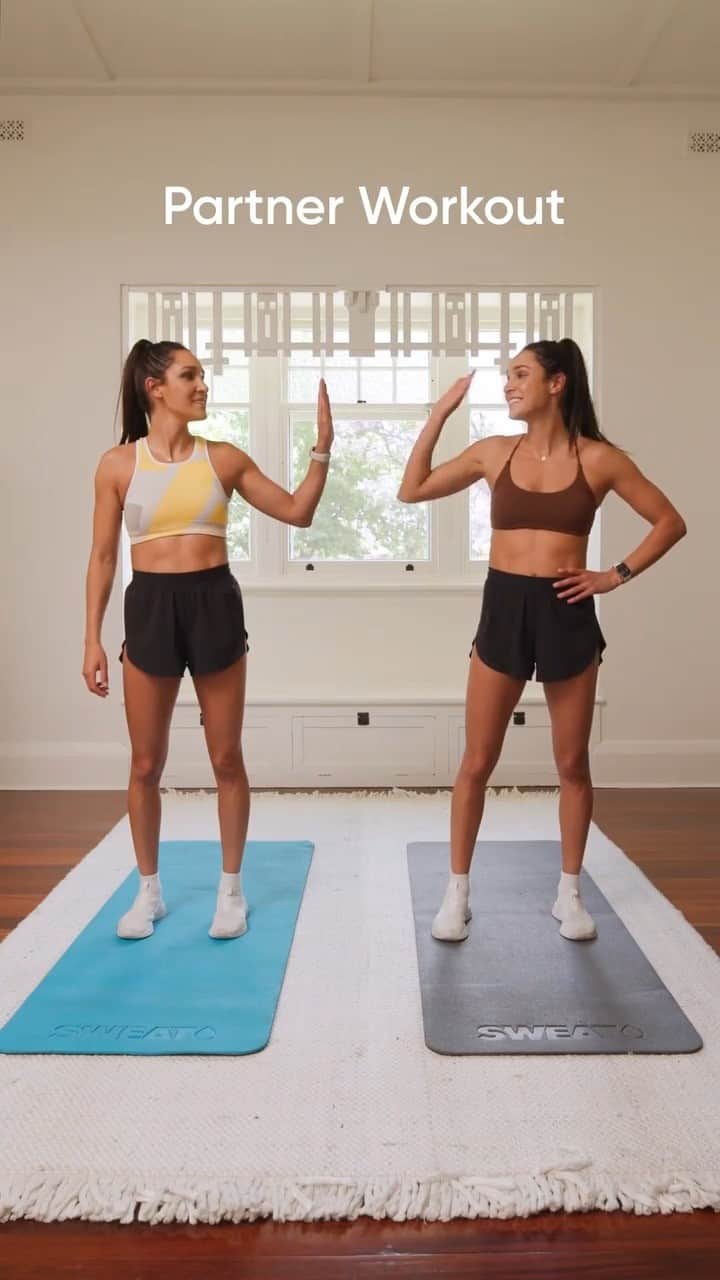 ケイラ・アイトサインズさんのインスタグラム動画 - (ケイラ・アイトサインズInstagram)「Tag a friend to try this partner workout with ...