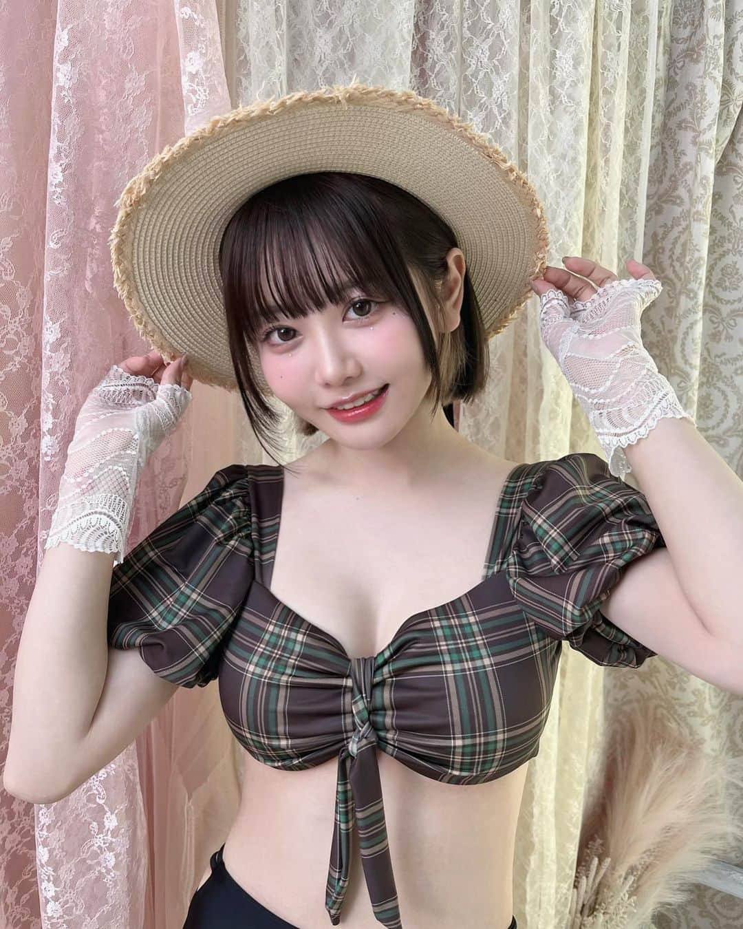 LARMEさんのインスタグラム写真 - (LARMEInstagram)「🍑 𝙋 𝙍 𝙀 𝙎 𝙀 𝙉 𝙏 LARME 057オフショット🤍 《ちせちゃん》の サイン入りチェキを 2名様に ...