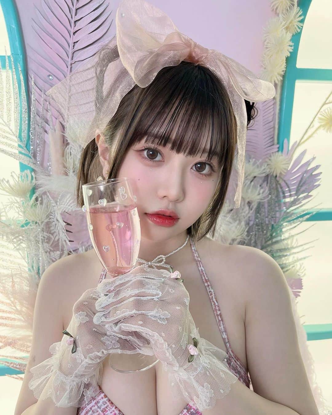 LARMEさんのインスタグラム写真 - (LARMEInstagram)「🍑 𝙋 𝙍 𝙀 𝙎 𝙀 𝙉 𝙏 LARME 057オフショット🤍 《ちせちゃん》の サイン入りチェキを 2名様に ...