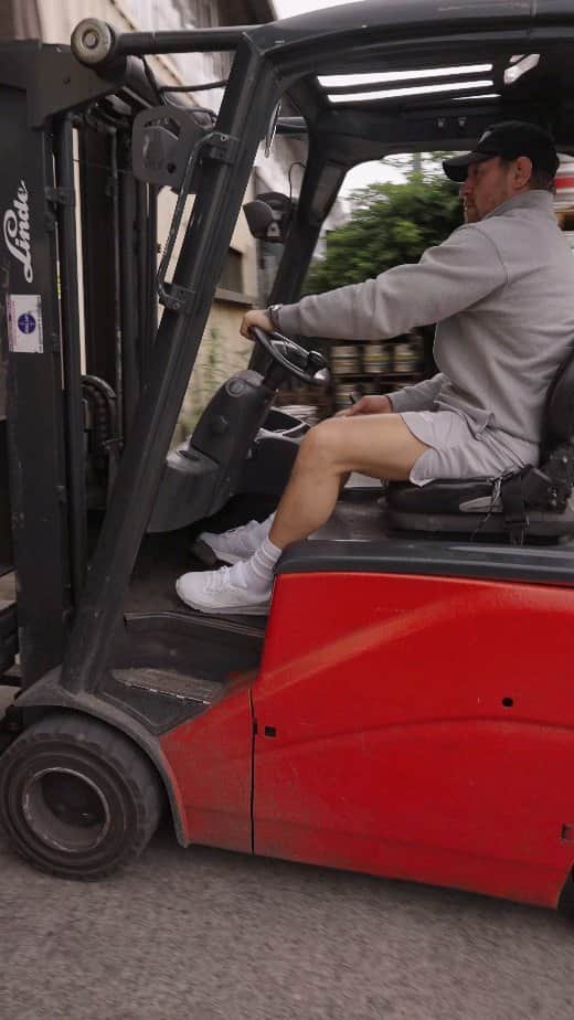 コナー・マクレガーさんのインスタグラム動画 - (コナー・マクレガーInstagram)「When you run out of Forged ...