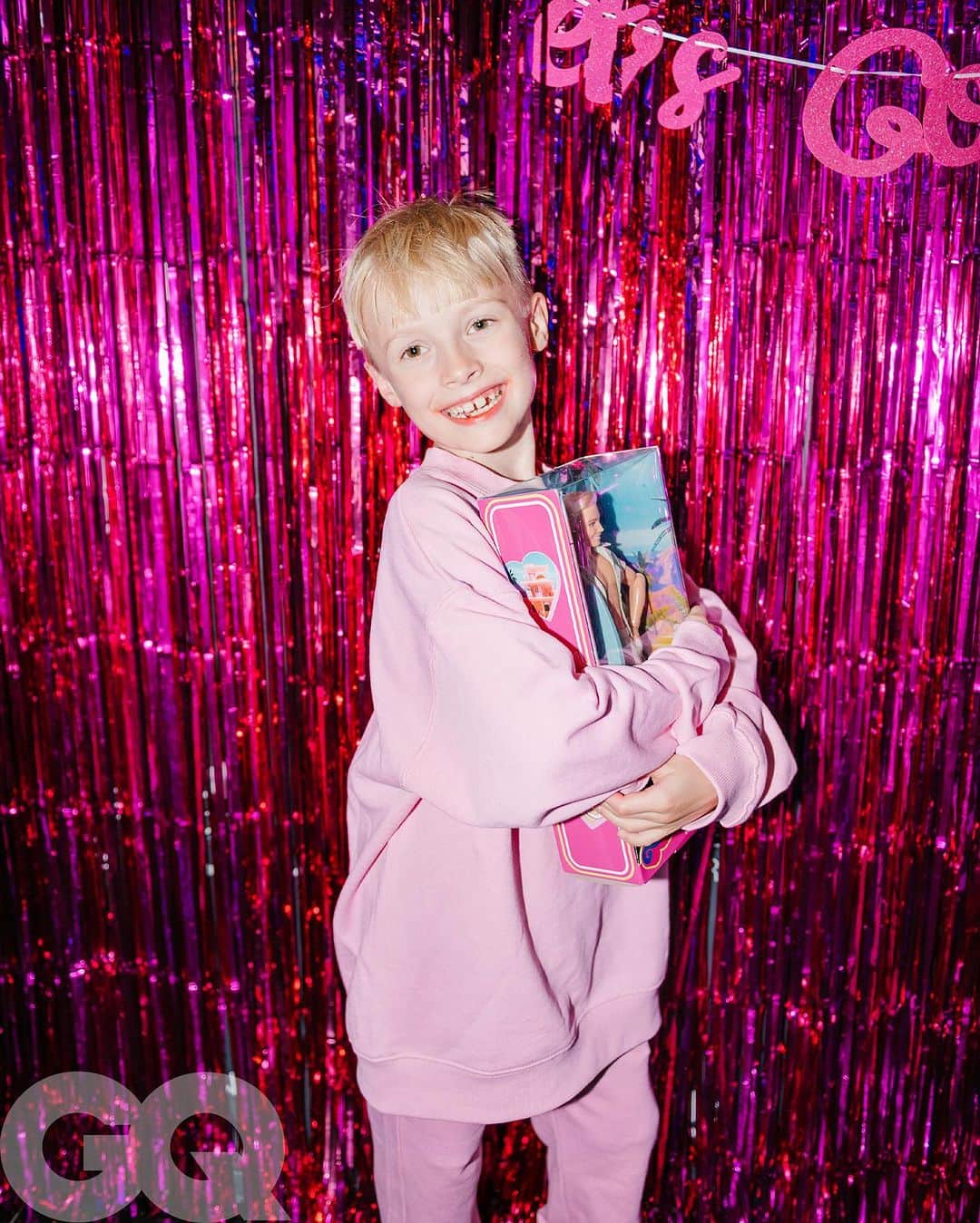 GQさんのインスタグラム写真 - (GQInstagram)「Barbie and Oppenheimer. It’s the uncanny ...