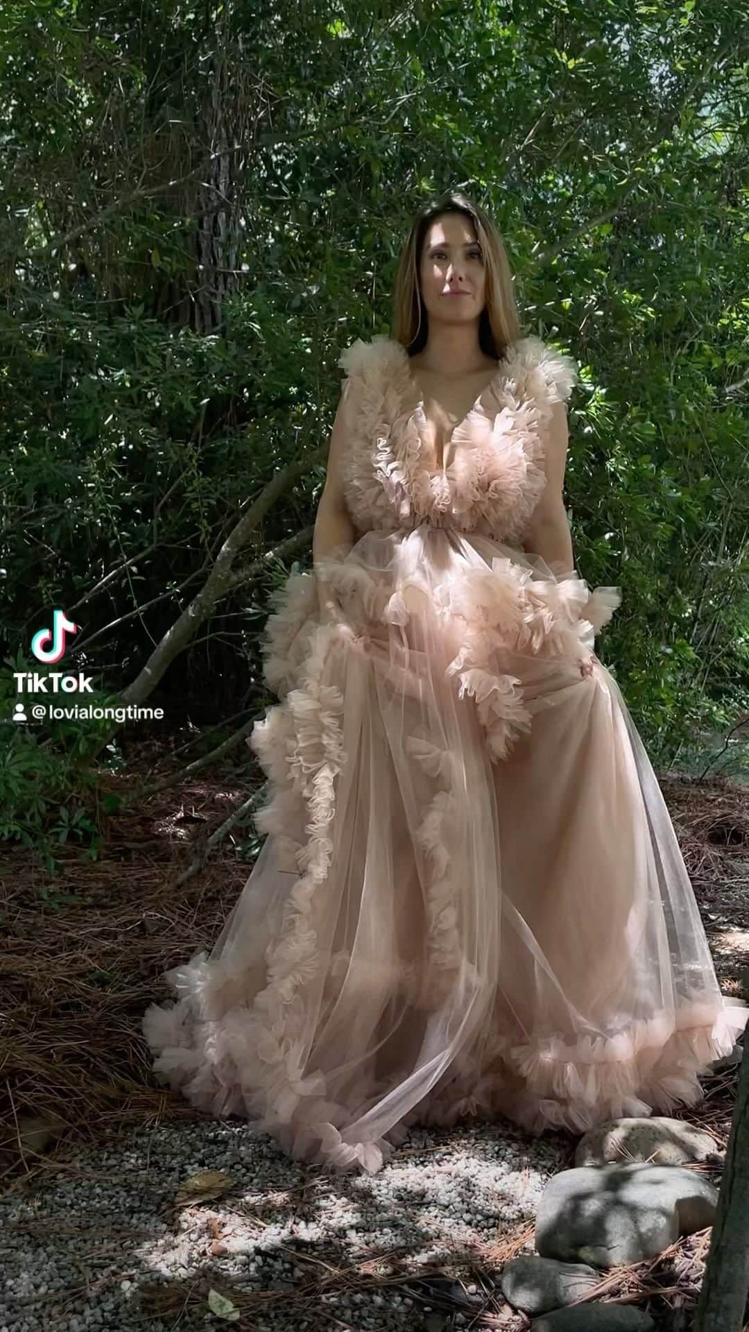 Eva Loviaさんのインスタグラム動画 - (Eva LoviaInstagram)「Barbie but make it ...