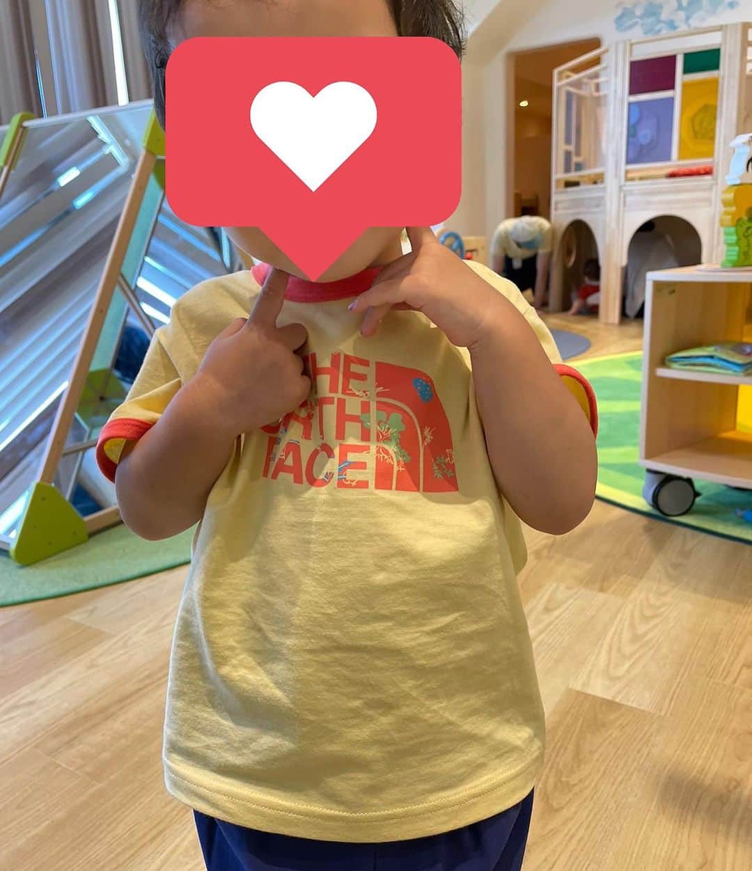 天明麻衣子さんのインスタグラム写真 - (天明麻衣子Instagram)「先日、息子の2歳の誕生日でした！ 早いものだ 乗り物好きで、毎日 ...