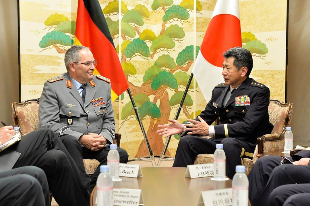 陸上自衛隊さんのインスタグラム写真 - (陸上自衛隊Instagram)「On July 25th, LTG Mais, Chief of ...