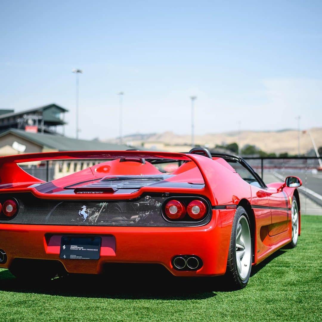 Ferrari USAさんのインスタグラム写真 - (Ferrari USAInstagram)「A gorgeous assortment of Ferraris spotted at ...