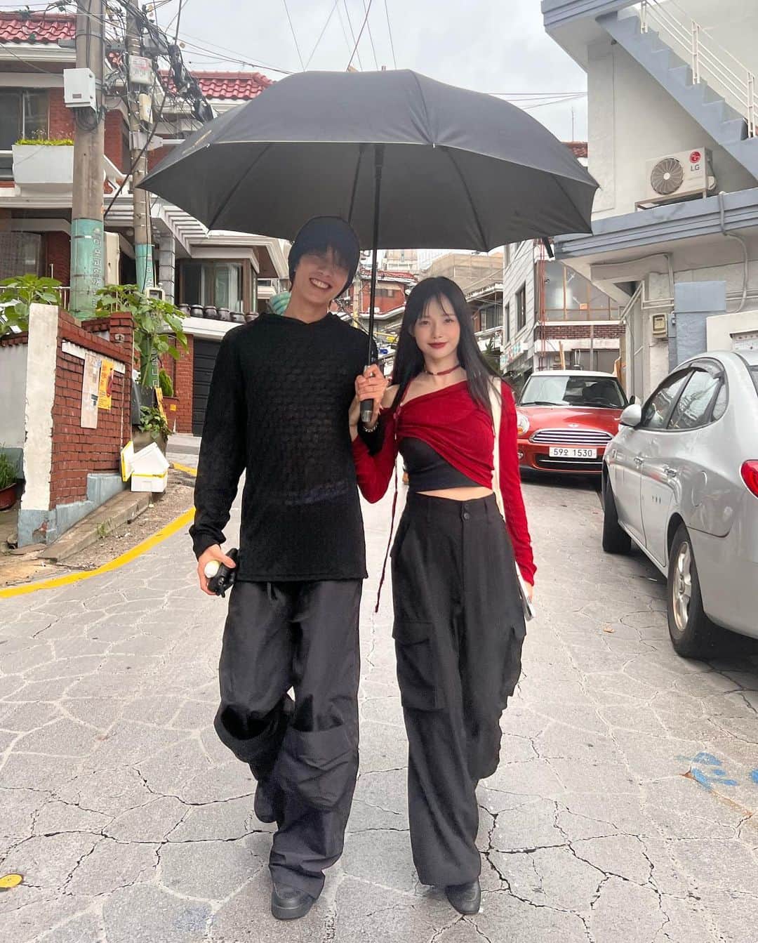 ハ・ヨンスさんのインスタグラム写真 - (ハ・ヨンスInstagram)「@rie_rabbit & @holland_vvv ️🦦」7月26 ...