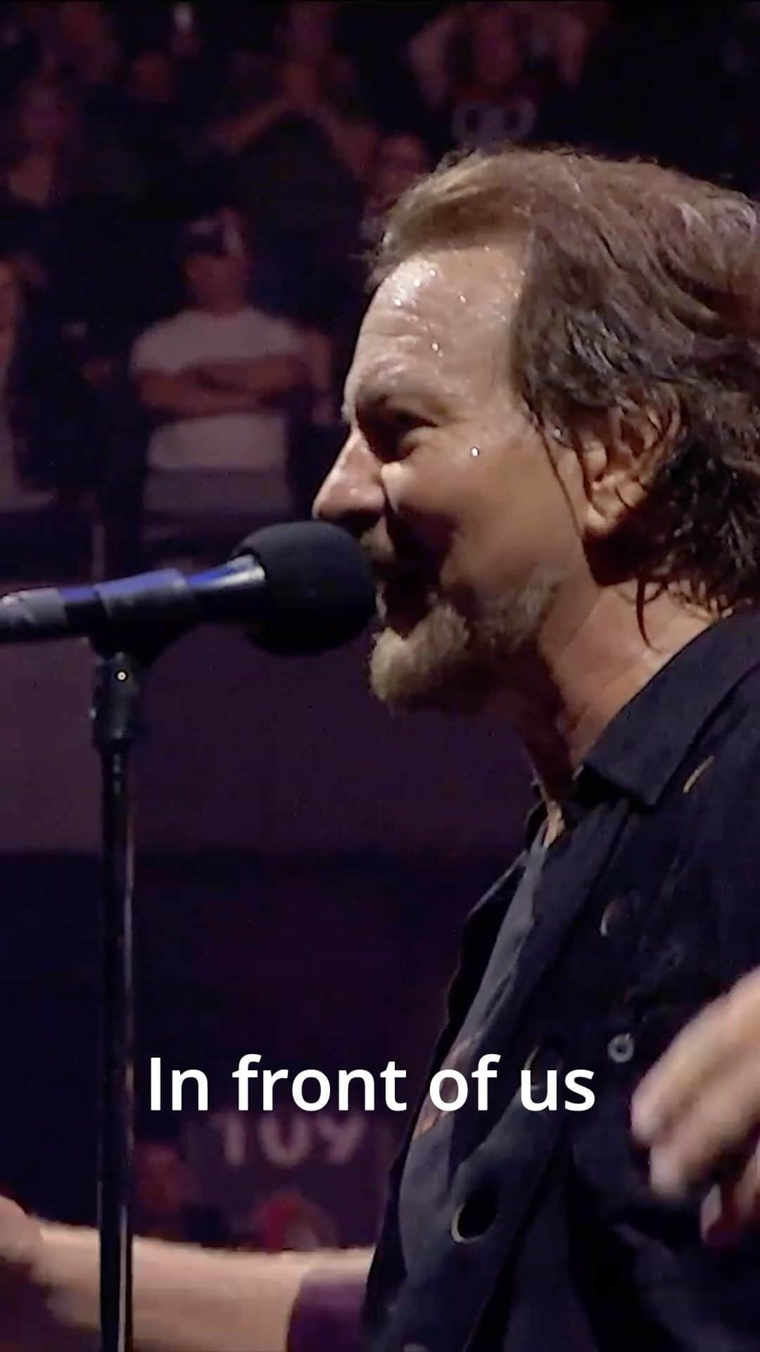 パール・ジャムさんのインスタグラム動画 - (パール・ジャムInstagram)「Showing love to the fans in ...