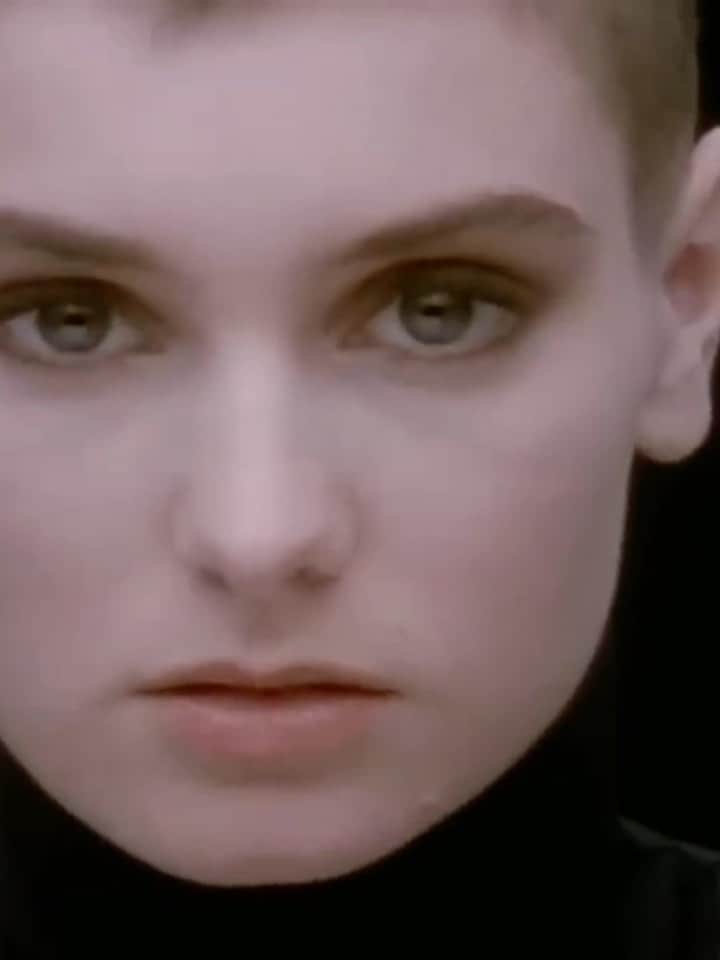 Elle Brasilさんのインスタグラム動画 Elle Brasilinstagram 「sinéad Oconnor Morreu