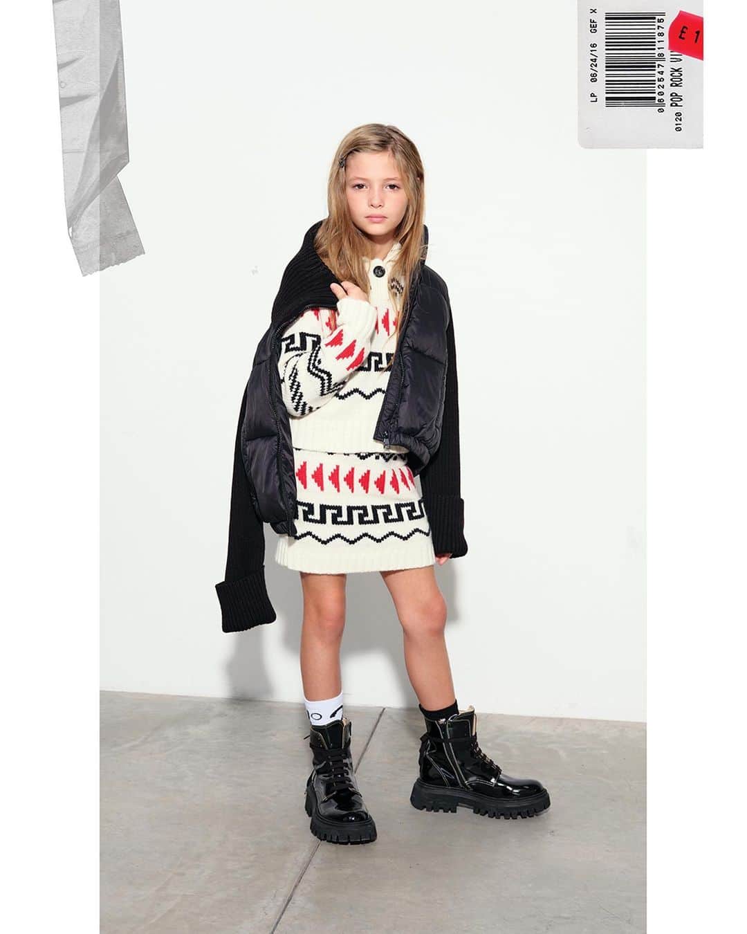 ヌメロ ヴェントゥーノさんのインスタグラム写真 - (ヌメロ ヴェントゥーノInstagram)「N21 FALL-WINTER 23 KIDS COLLECTION BY ...