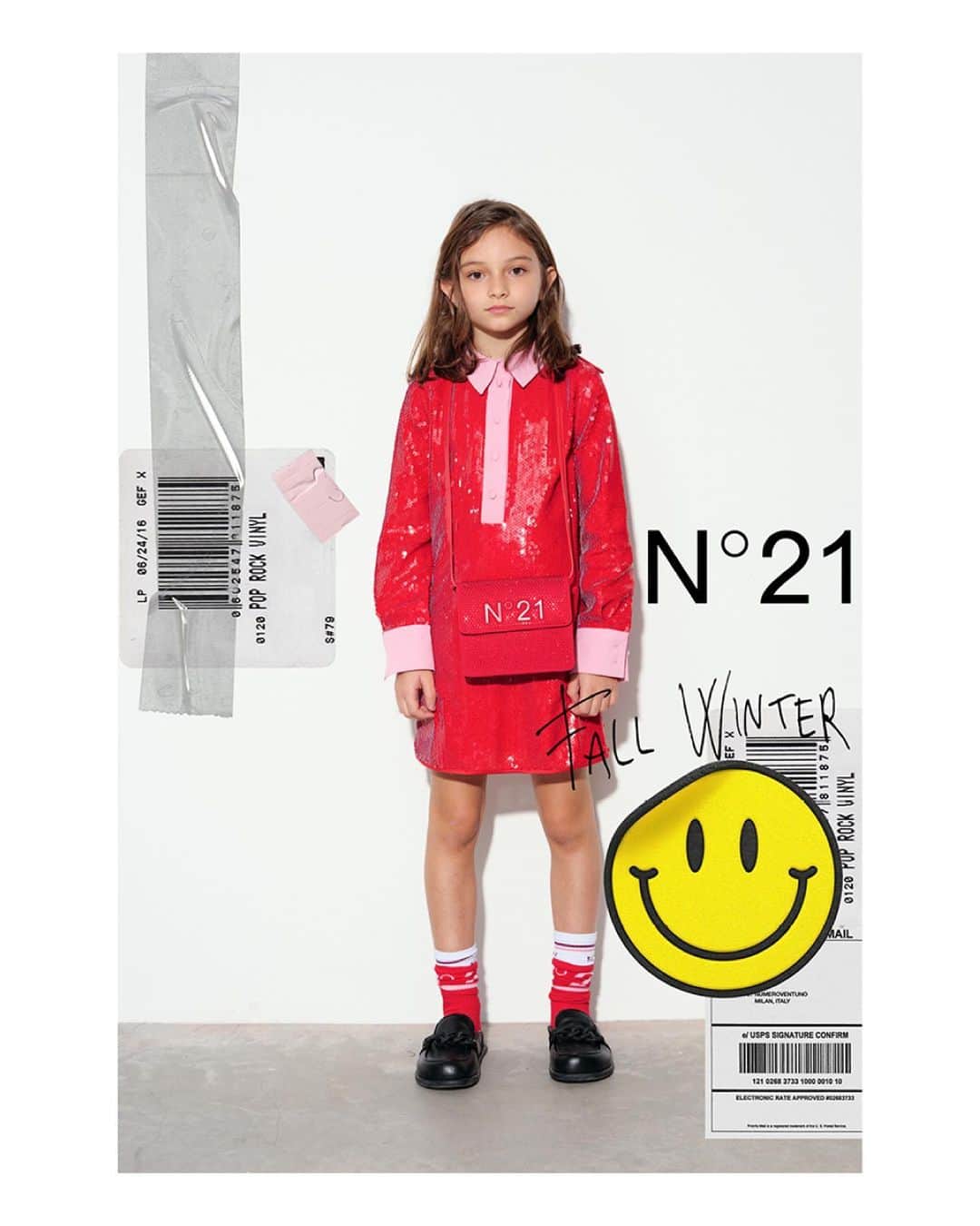 ヌメロ ヴェントゥーノさんのインスタグラム写真 - (ヌメロ ヴェントゥーノInstagram)「N21 FALL-WINTER 23 KIDS COLLECTION BY ...