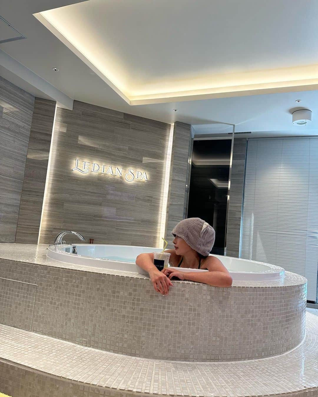 SHIHOさんのインスタグラム写真 - (SHIHOInstagram)「. . SAUNA🧖🫧🤍 . (( @ledianspa )) お気に入りサウナはここ🐾 . . . 久しぶりにvip ...