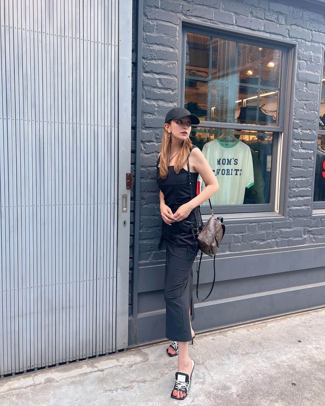 和栗汐里さんのインスタグラム写真 - (和栗汐里Instagram)「𝕊𝕙𝕠𝕡𝕡𝕚𝕟𝕘 𝔻𝕒𝕪🤍 明日から始まるウォーターボムの服 原宿で選ん ...